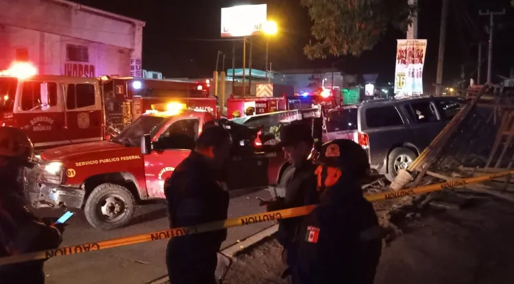 Muere automovilista al chocar contra un poste Muere automovilista al chocar contra un poste
